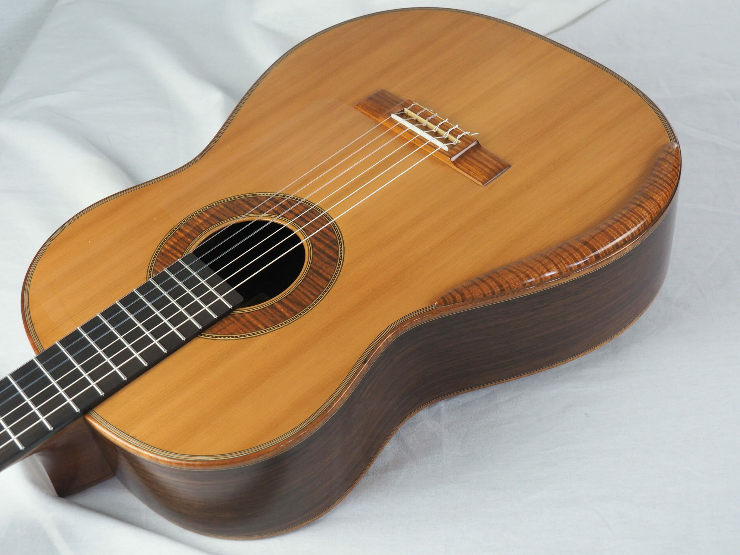 Graham Caldersmith 2016 No. 105 - Classical concert guitar